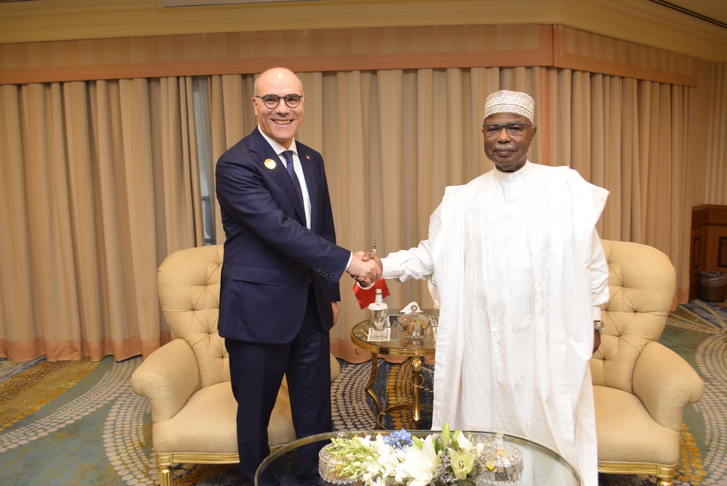 OIC Secretary-General Meets Tunisian Foreign Minister